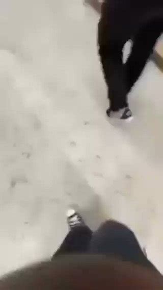 𝐄𝐗𝐓𝐑𝐄𝐌𝐄 𝐅𝐈𝐆𝐇𝐓𝐒⚠️ On Twitter Dude Gets Beat For Bullying And Racism