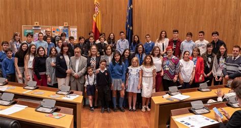 El Defensor Del Pueblo Pide Divulgar Los Derechos Humanos Entre Los