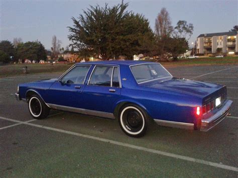 Box Chevy Caprice On 22s