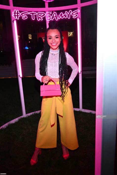 Gabrielle Green Feet