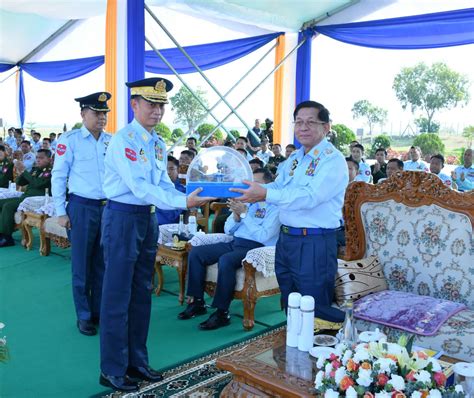 နိုင်ငံတော်စီမံအုပ်ချုပ်ရေးကောင်စီဥက္ကဋ္ဌ တပ်မတော်ကာကွယ်ရေးဦးစီးချုပ် ဗိုလ်ချုပ်မှူးကြီး မင