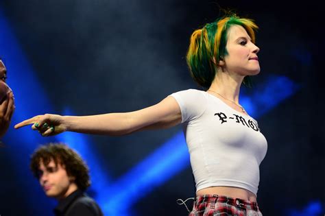 Hayley Williams Full Hd Wallpaper And Background Image 1920x1279 Id