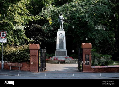 First World War Memorial Darlaston West Midlands England Uk Stock