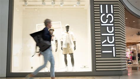 Modekonzern: Esprit schließt Filialen in Deutschland - ZDFheute
