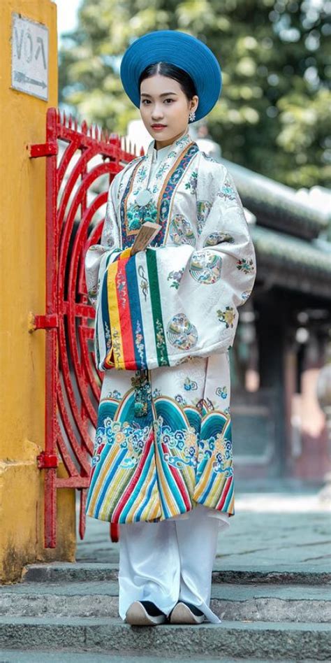 Adahuman Animatable Detailed 3d Human Generation With Compositional Multiview Diffusion