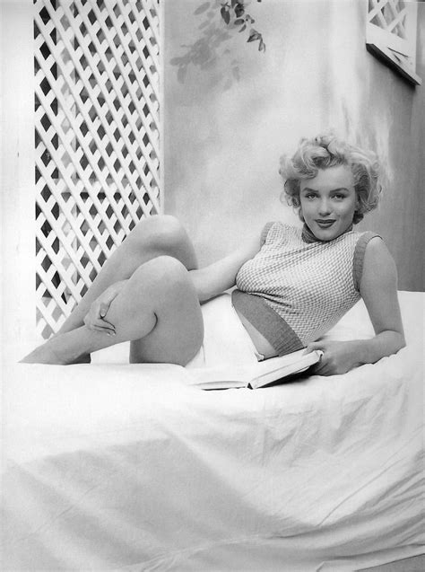 LẨu ThẬp CẨm VỀ Playboy TỪ 1953 2011 Marilyn Monroe Dec 1953