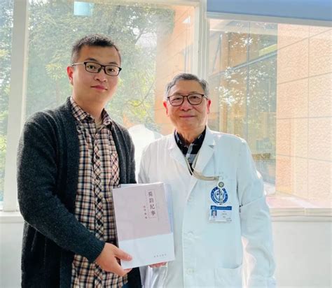 知见诗社向华西诗社赠送图书腾讯新闻