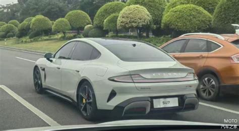 小米首款电动车su7曝光，超高颜值锁定特斯拉model S车家号发现车生活汽车之家