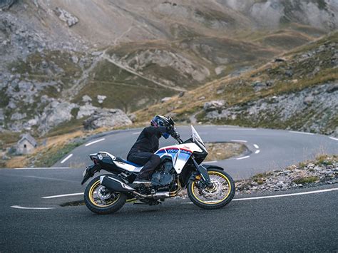 Honda Xl 750 Transalp ดูอัลเพอร์โพส สูบคู่พลัง Unicam