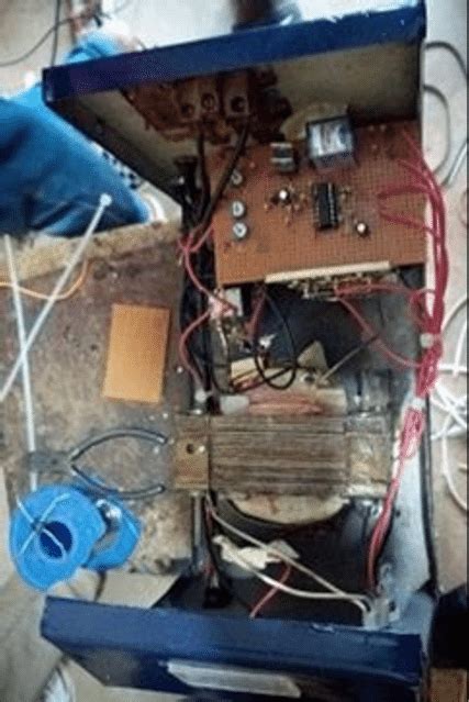 Internal Circuitry Of The Power Inverter Download Scientific Diagram