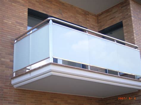 Modern Glass Balcony Railing Designs And Ideas Balcony Grill Designs