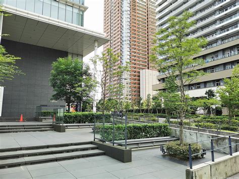 【武蔵小杉駅】武蔵小杉ビル公開空地 横須賀線口側の休憩場所 座れる休憩場所検索