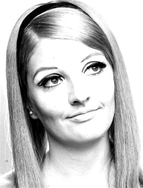Pin By Fashion Models Of The 60s On Kim Eccleston 60s Fashion Model 60s Fashion Fashion