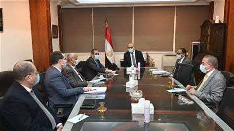 وزير الإسكان حل جميع مشاكل المستثمرين خلال أيام محددة
