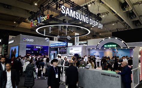 MWC 2024 삼성디스플레이 전시관 톺아보기! MWC를 물들인 삼성의 독보적인 'OLED Vibes'