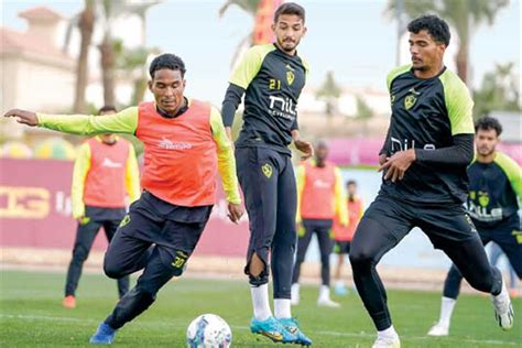 تدريبات استشفائية وتأهيلية للاعبي الزمالك قبل مواجهة إنيمبا المصري اليوم