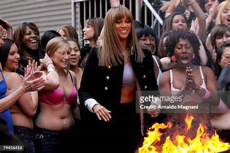 Bra Burning Photos And Premium High Res Pictures Getty Images