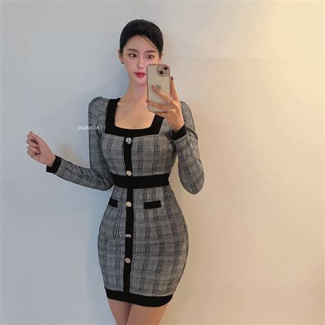 당일 체크 스퀘어 슬림핏 Ops 캡내장 국내생산 오피스룩 하객룩 섹시룩 글램룩 배색 버튼 미디 원피스 디제네바