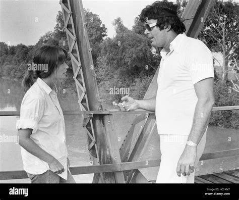 Ode To Billy Joe From Left Glynnis Oconnor Director Max Baer Jr On Location 1976 Stock