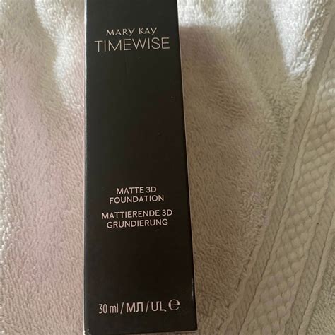 Se produkter som liknar Mary Kay Timewise Matte D Fo på Tradera