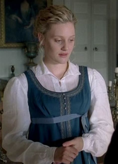 Old Fashioned Charm Emma Costume Throwdown