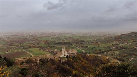 Rome To Assisi Day Trip Take The Train Or A Tour Jareds Detours