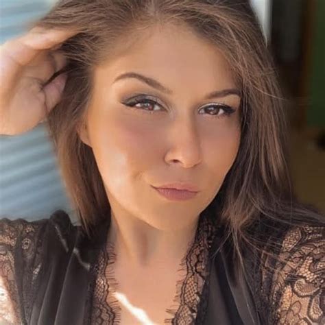 Rumi Vasileva Rumi Vasileva • Threads Say More