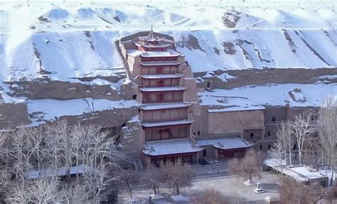 【敦煌文化研学季】春节临近雪落大漠，敦煌旅游持续升温澎湃号·政务澎湃新闻 The Paper