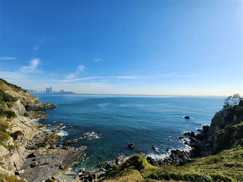 Adi Lee Lee Yong Il • Threads Say More