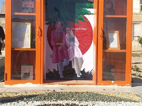 قربانیان حمله به آموشگاه کاج؛ خانواده مرضیه و هاجر کتابخانه کوچکی بر مزار آن‌ها ساختند