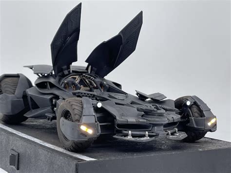 Moebius Bvs Batmobile 1 24 R Modelmakers