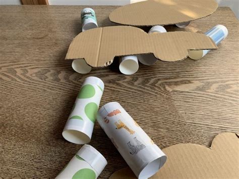 トイレットペーパーの芯で簡単工作【バランスゲーム】：高~く、そう~っと積み上げよう！作って楽しい、遊んで楽しい。大人も子どもも超集中。即完成の