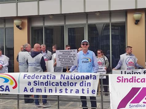 Sindicatele din primăriile din Timiș îi îndeamnă pe salariaţi să voteze