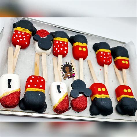 Mickey Mouse Marshmallow Lollipops
