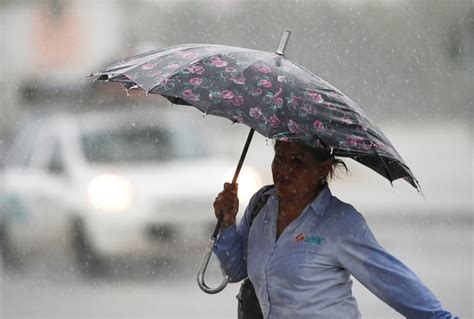 Huracán Kay Se Intensifica A Categoría 2 ¡habrá Fuertes Lluvias