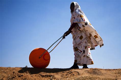 5 Innovations Fighting Global Poverty The Borgen Project