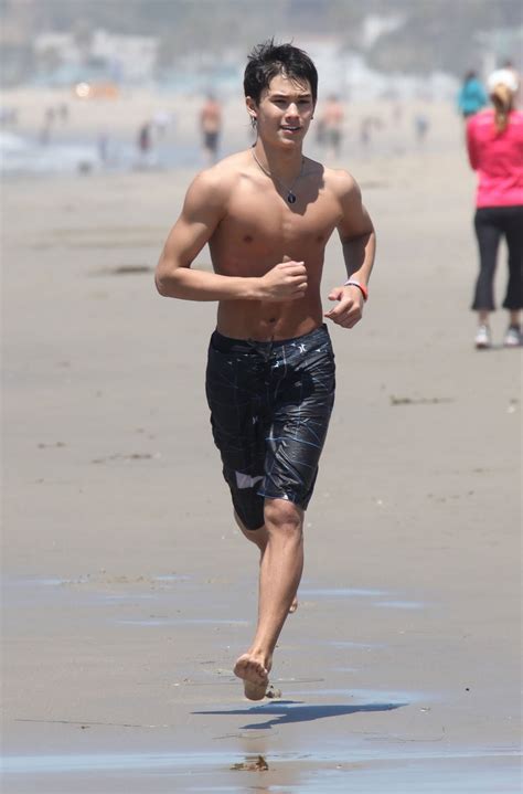BOOBOO STEWART S BEACH BODY Boo Boo Stewart Photo 22212579 Fanpop