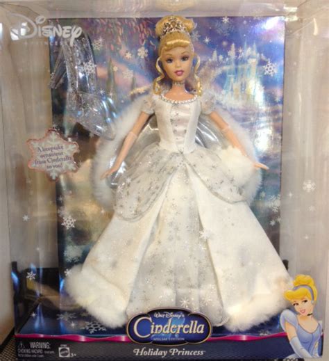 G7982 Disney Holiday Princess Cinderella Doll Peddlar