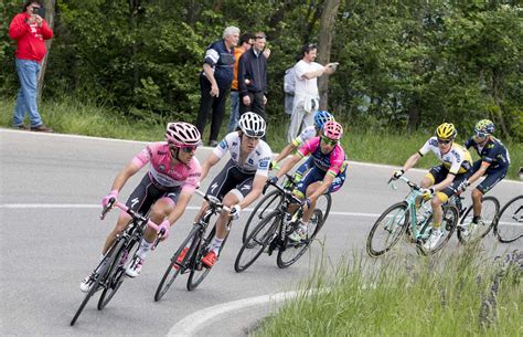 Santini E Le Maglie Del Giro DItalia Tech Cycling