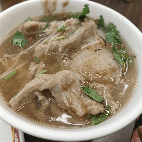 東門市場美食「東門赤肉羹」40年老字號 60元內人氣銅板小吃 不一樣的肉羹 Yummyfood＊呀咪懂吃