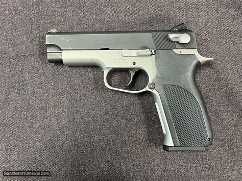 Smith And Wesson 1066 Hammerless Made Between 1990 1992 10mm
