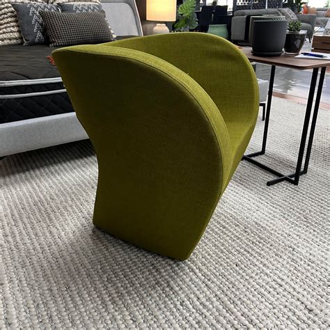 G303 Tub Chair Clearance Gainsville Furniture