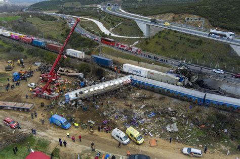 Τραγωδία στα Τέμπη Πλαστογραφίες και αμφιβολίες για την αυθεντικότητα