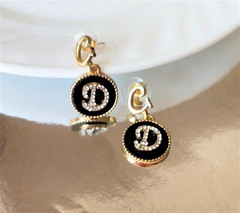 Серьги в стиле диор купить на Ozon по низкой цене 1586492058