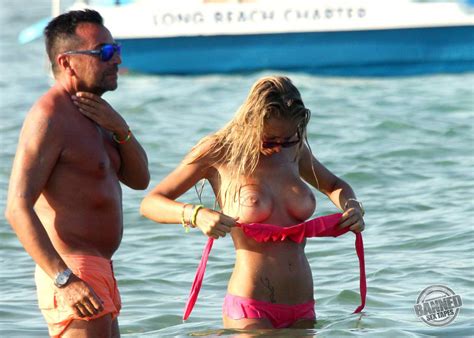Largest Nude Celebrities Archive Laura Cremaschi Fully Naked