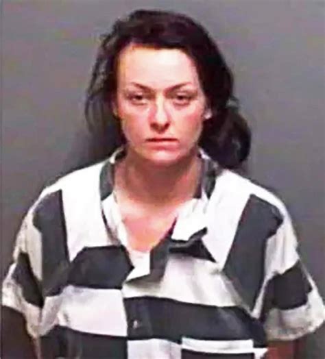 Wynonna Judds Daughter Grace Kelley In Jail On Unpaid 2500 Bond Us