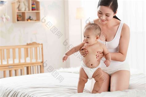 妈妈玩耍母子关爱愉悦高端摄影图图片 包图网企业站