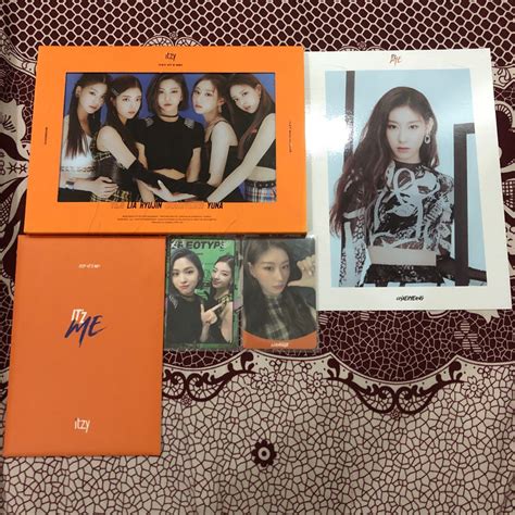 Itzy Itz Me Album Orange Ver Hobbies And Toys Memorabilia