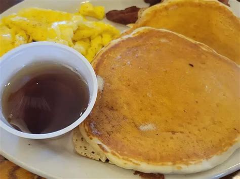 This Unassuming Cafe In Michigan Has A Mouth Watering Shepherds Pie