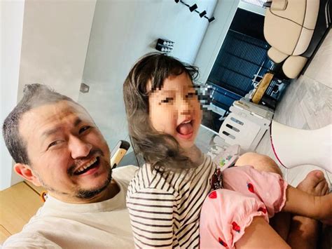 大女兒患rsv「半夜咳到吐」 九把刀崩潰求救：找不到方法了 Enews新聞網